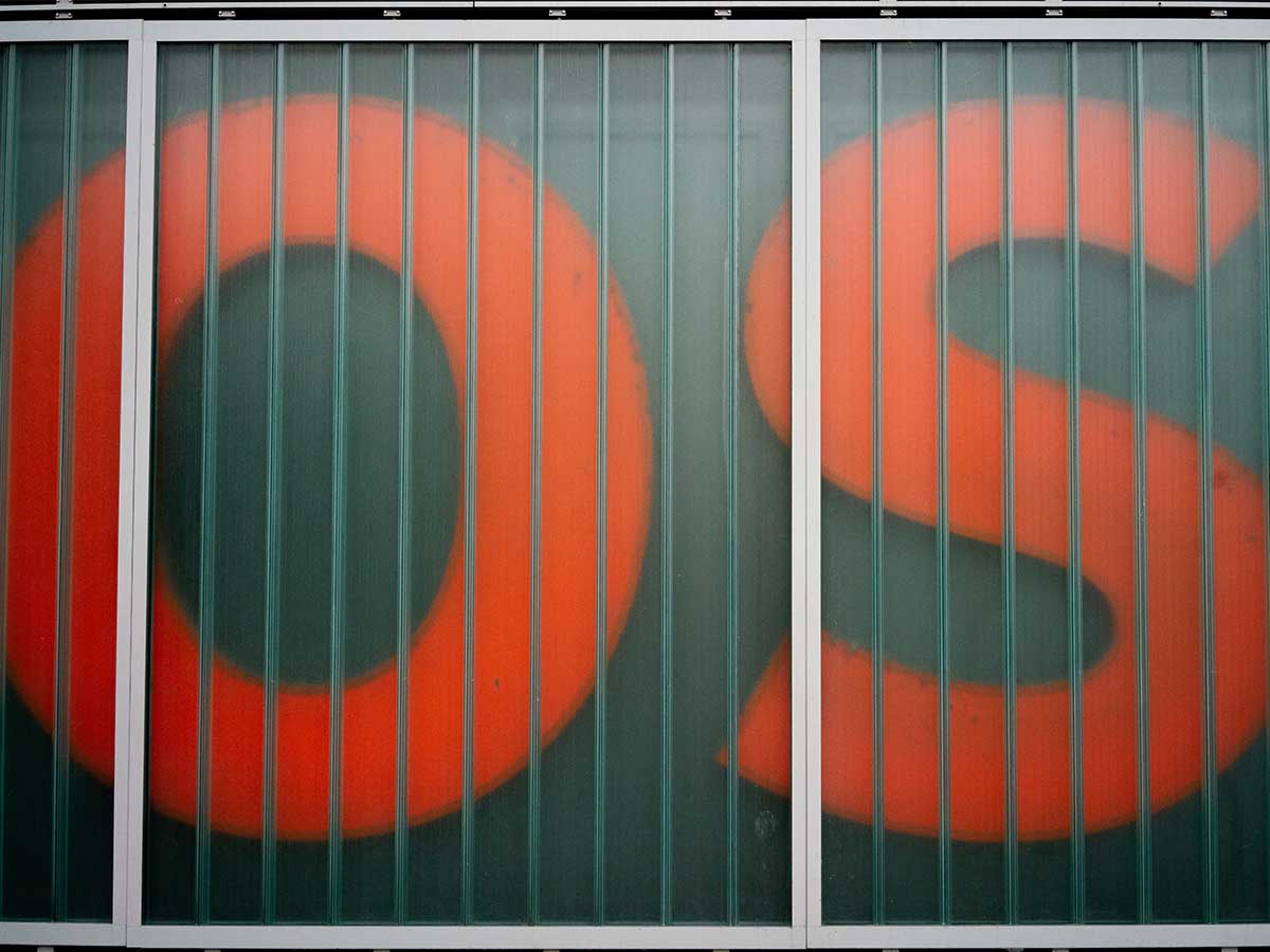 The Evolution of Operating Systems - From Past to Present