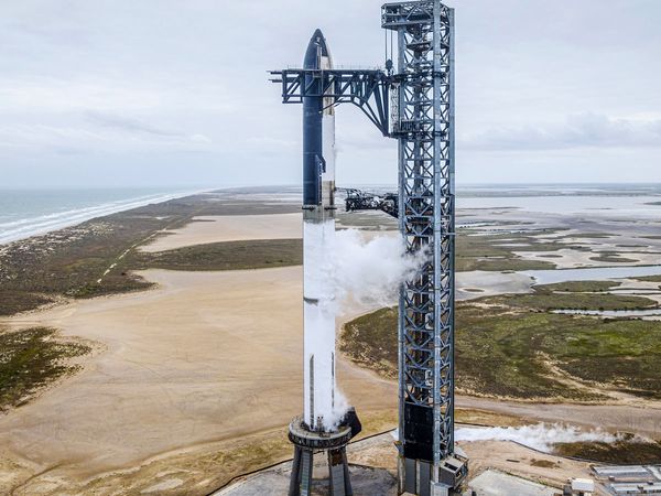 Discover SpaceX's Starship - The Mega-Rocket Revolutionizing Space Travel